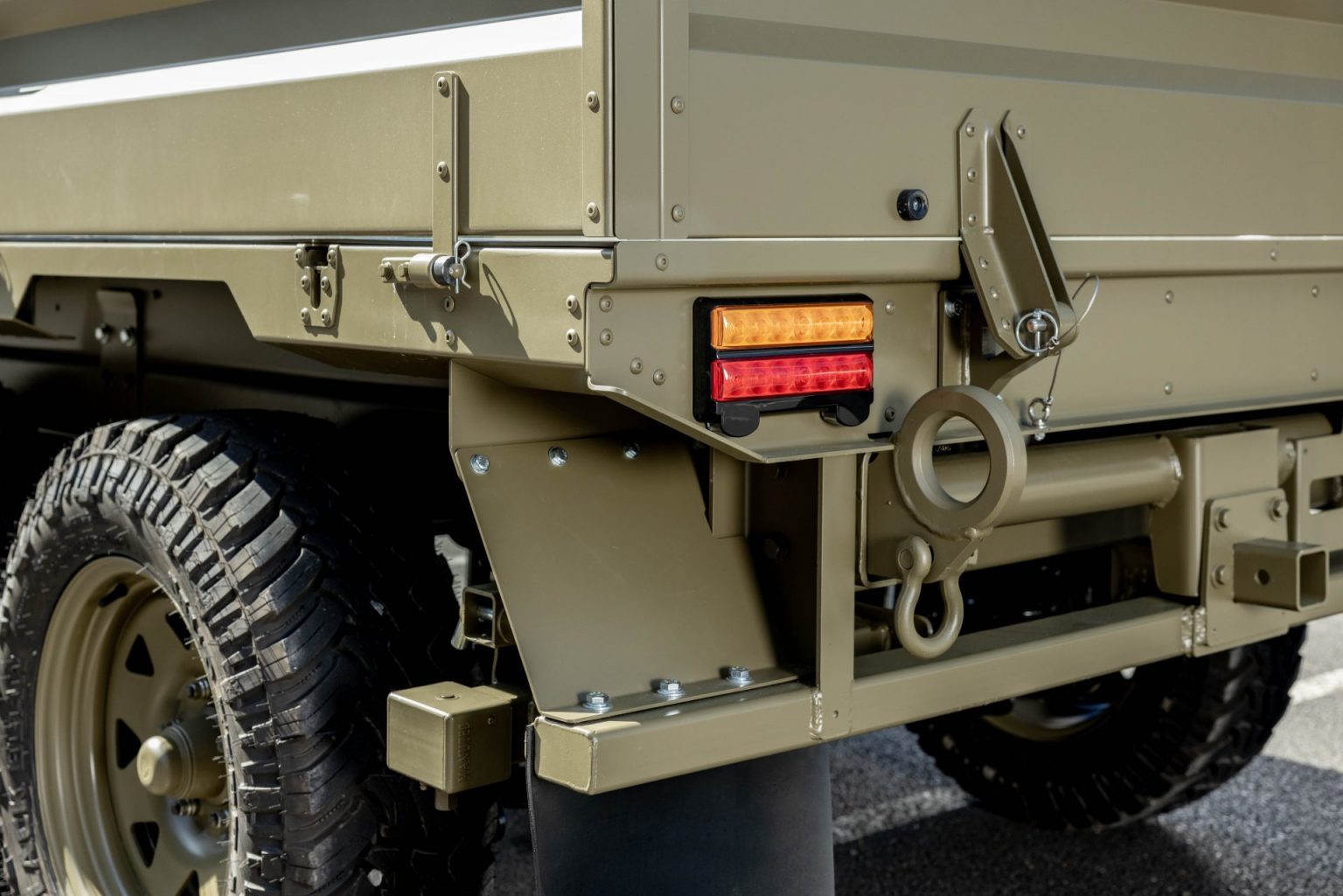 M-H 4.7 Military Equipment Transport Trailer - Land Force Defence ...